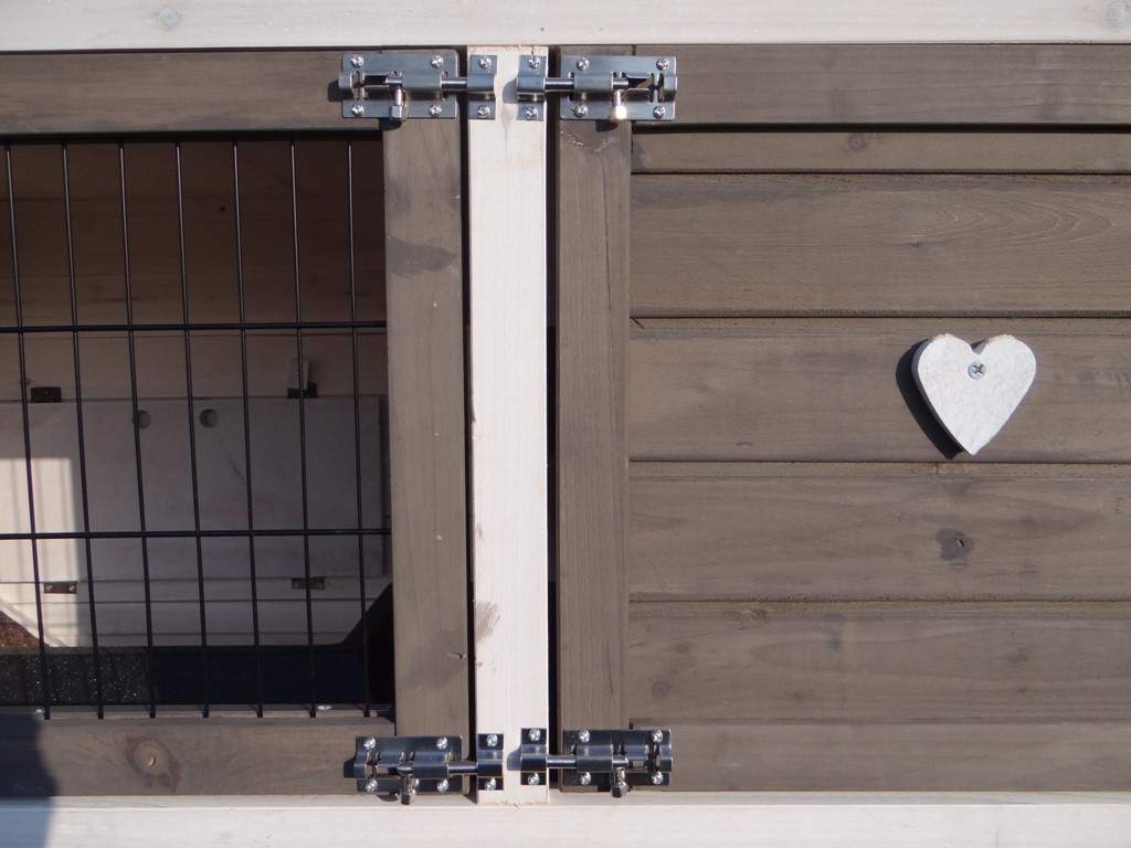 Rabbit house Regular Medium + 2 runs & insulation